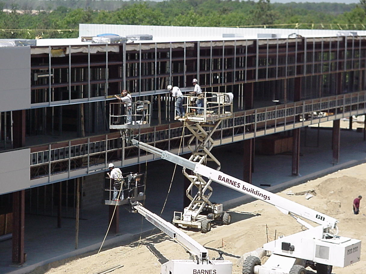 Steel Erectors & Installers - Barnes Buildings | Barnes Buildings